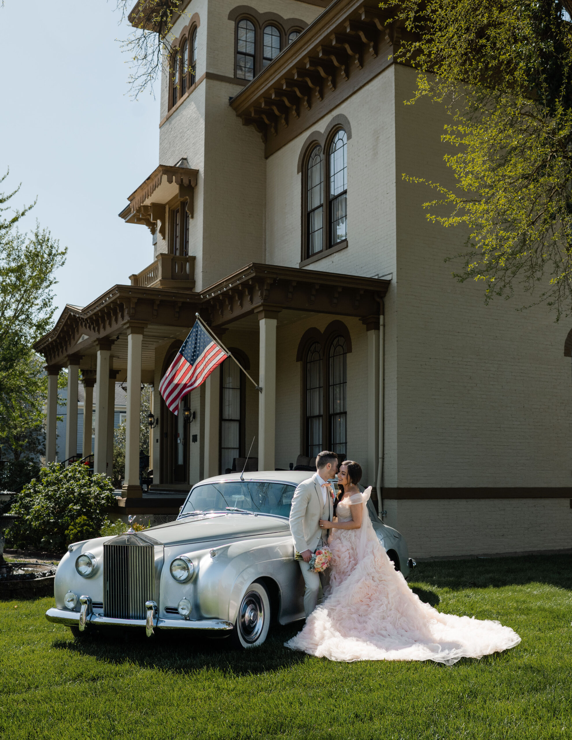 Peachy Spring Wedding at Pepin Mansion in New Albany, IN