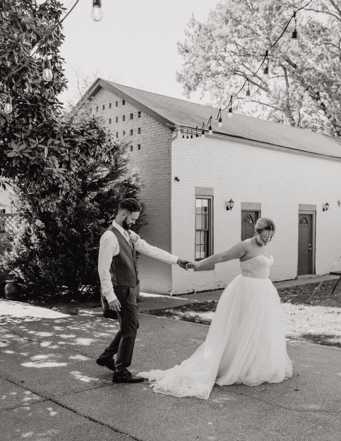Peachy Spring Wedding at Pepin Mansion in New Albany, IN