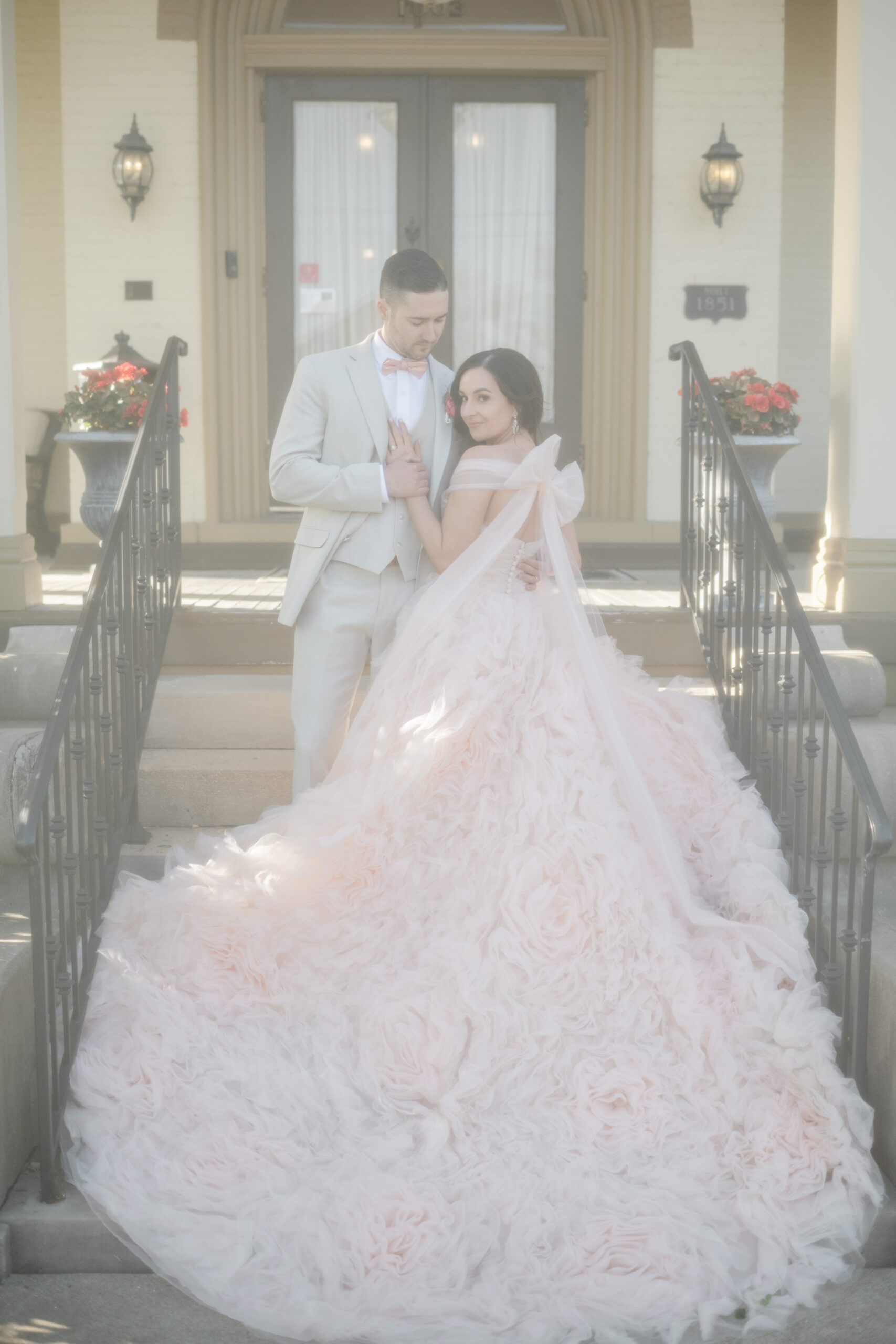 Peachy Spring Wedding at Pepin Mansion in New Albany, IN